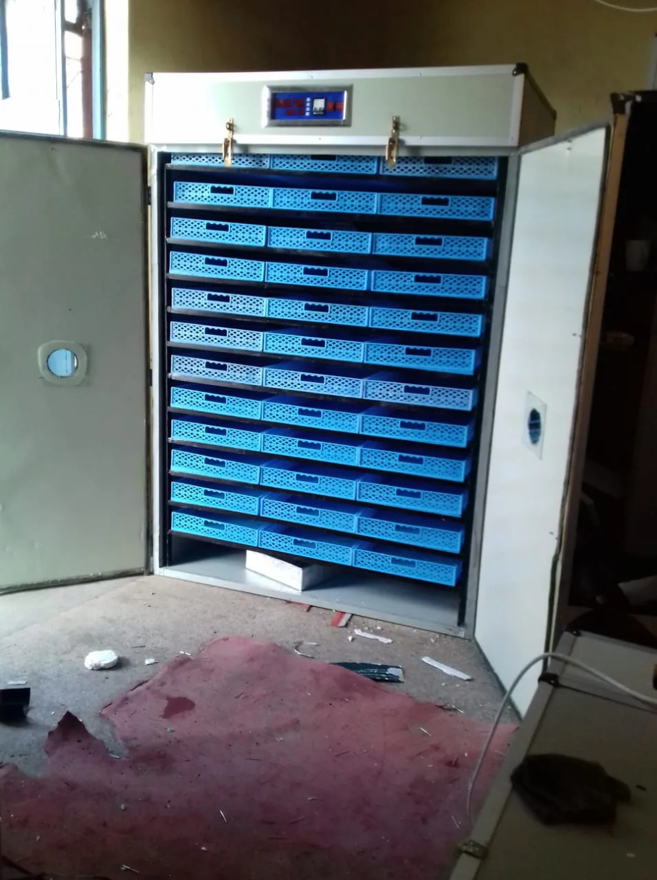 Automatic Poultry Hatcher Machine - FarmHatch Incubators